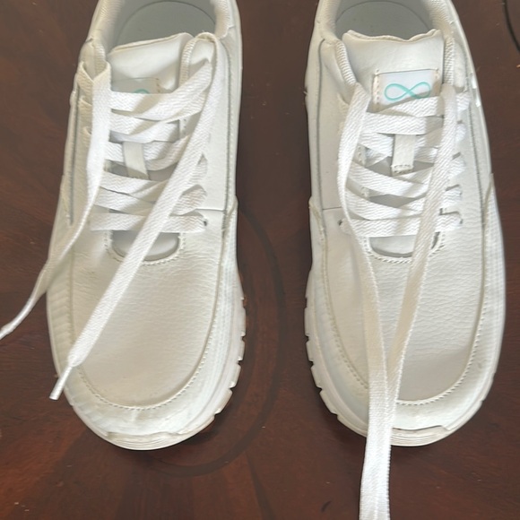 infinity | Shoes | Infinity White Leather Sneakers | Poshmark